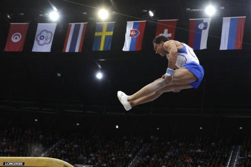 Gymnastique: le Français Thomas Bouhail champion du monde de saut de cheval