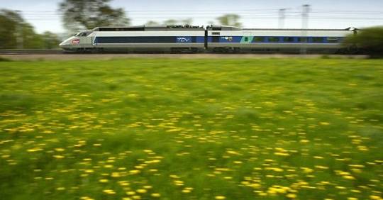 Le TGV s'offre un "Tour de France" pour souffler ses 30 bougies