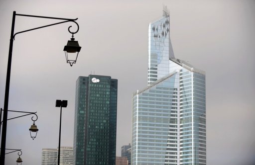 La tour First devient, avec 231 mètres, la plus haute de France