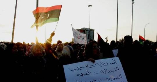 Libye: l'autonomie de l'Est fait craindre une partition du pays