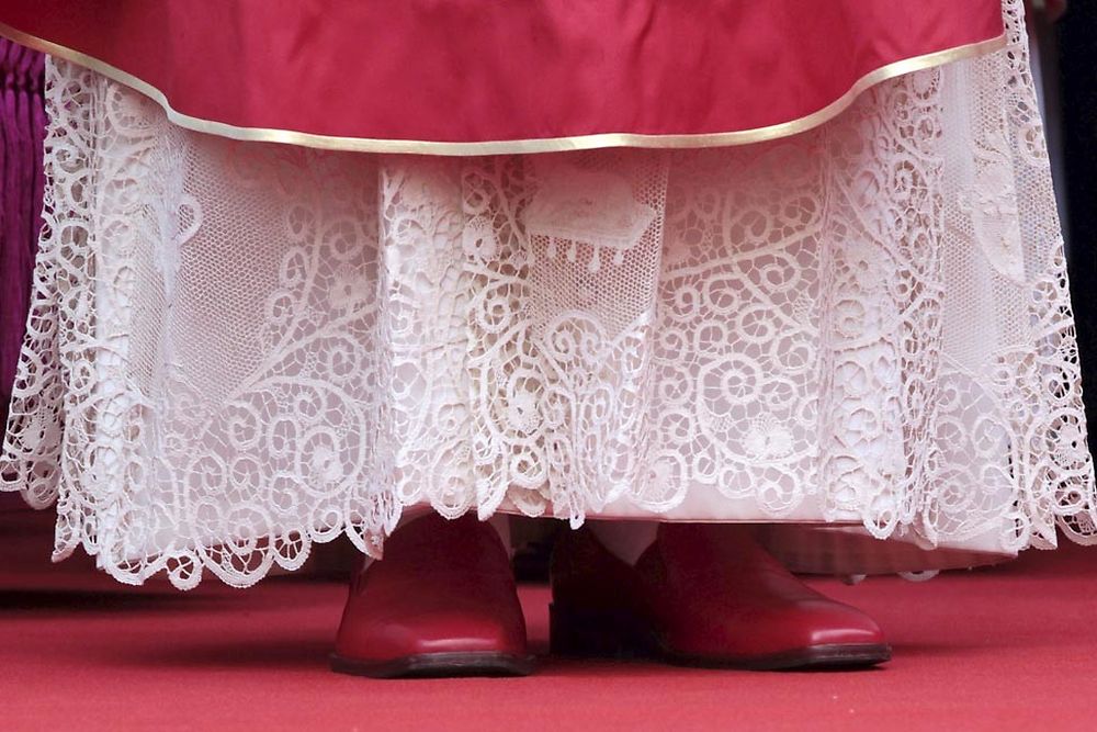 La garde-robe rétro de Benoît XVI