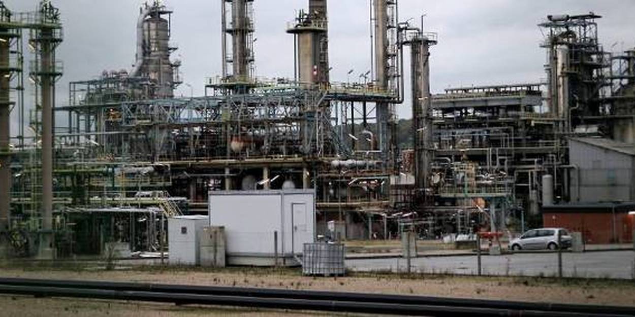 Petroplus : quatre offres de reprise examinées mardi