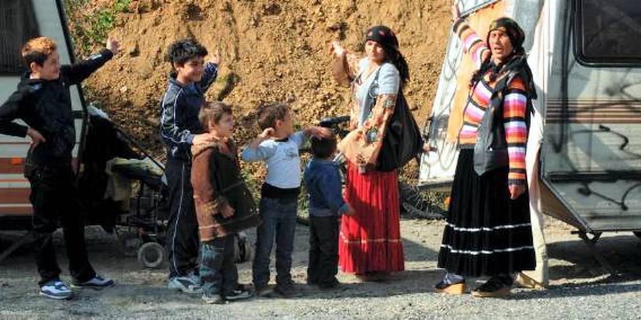 Roms : la France rappelée à l'ordre par Bruxelles