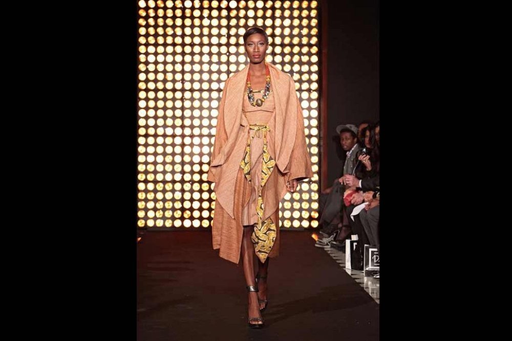 EN IMAGES. Alphadi, le magicien du désert