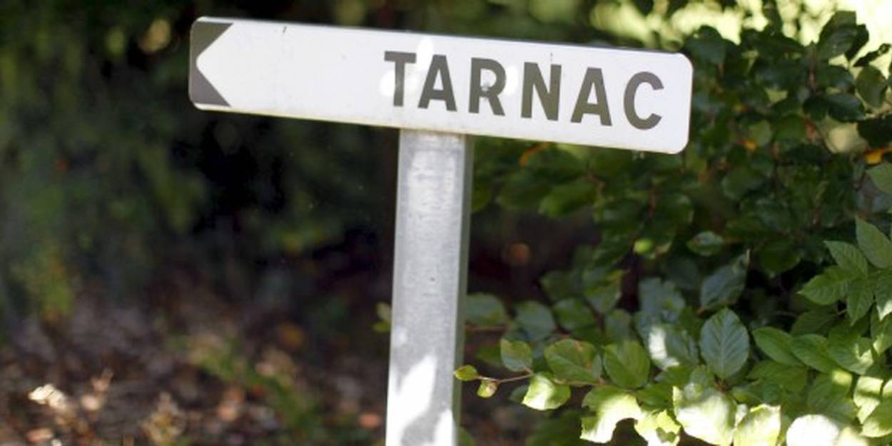 Tarnac : Coupat se considère "plutôt bibliothécaire" que terroriste