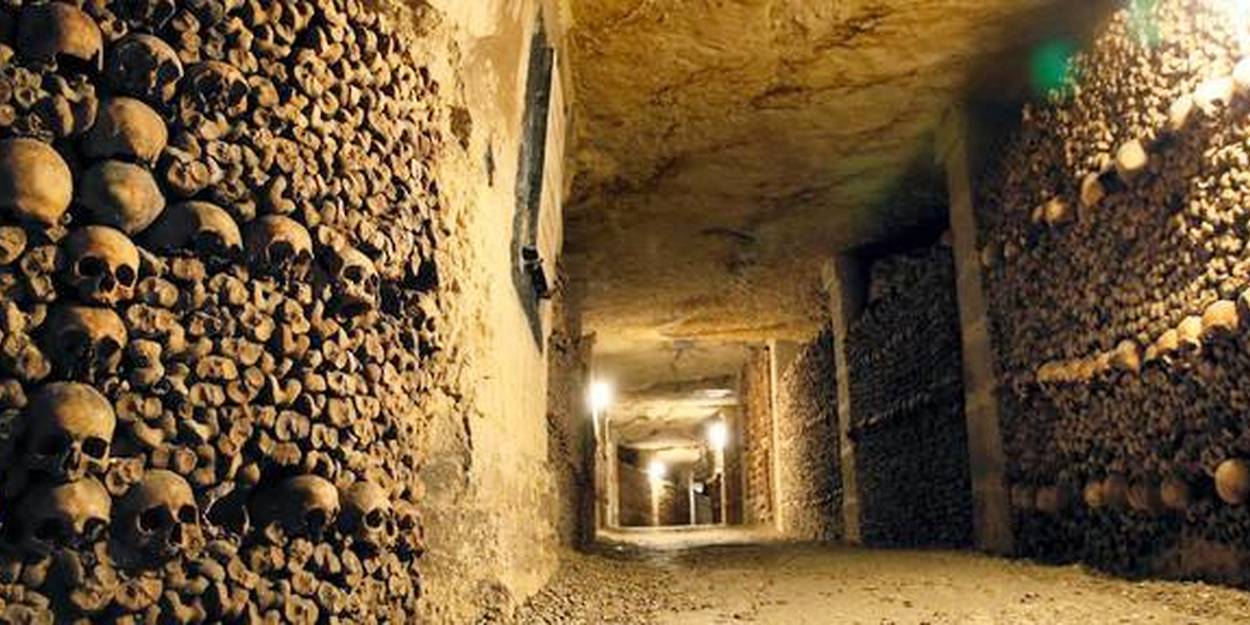 Pour Halloween, Airbnb loue les catacombes de Paris