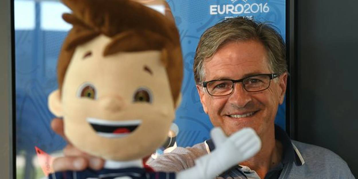 Super Victor, une mascotte bleu-blanc-rouge pour représenter l'Euro 2016