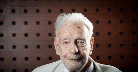 Décès du cinéaste Alexandre Astruc, l'inventeur de la "caméra-stylo"