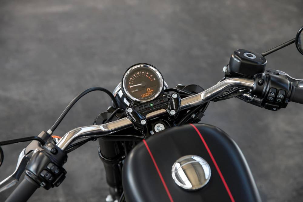 Harley-Davidson se met au roadster | Automobile