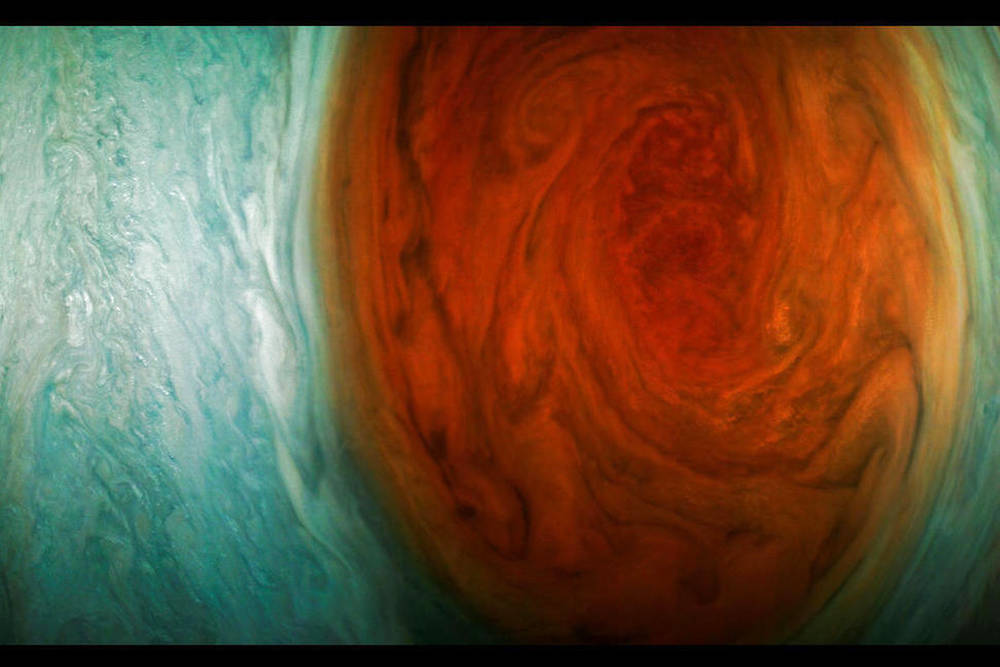 Grande tache rouge de Jupiter : les images stupéfiantes
