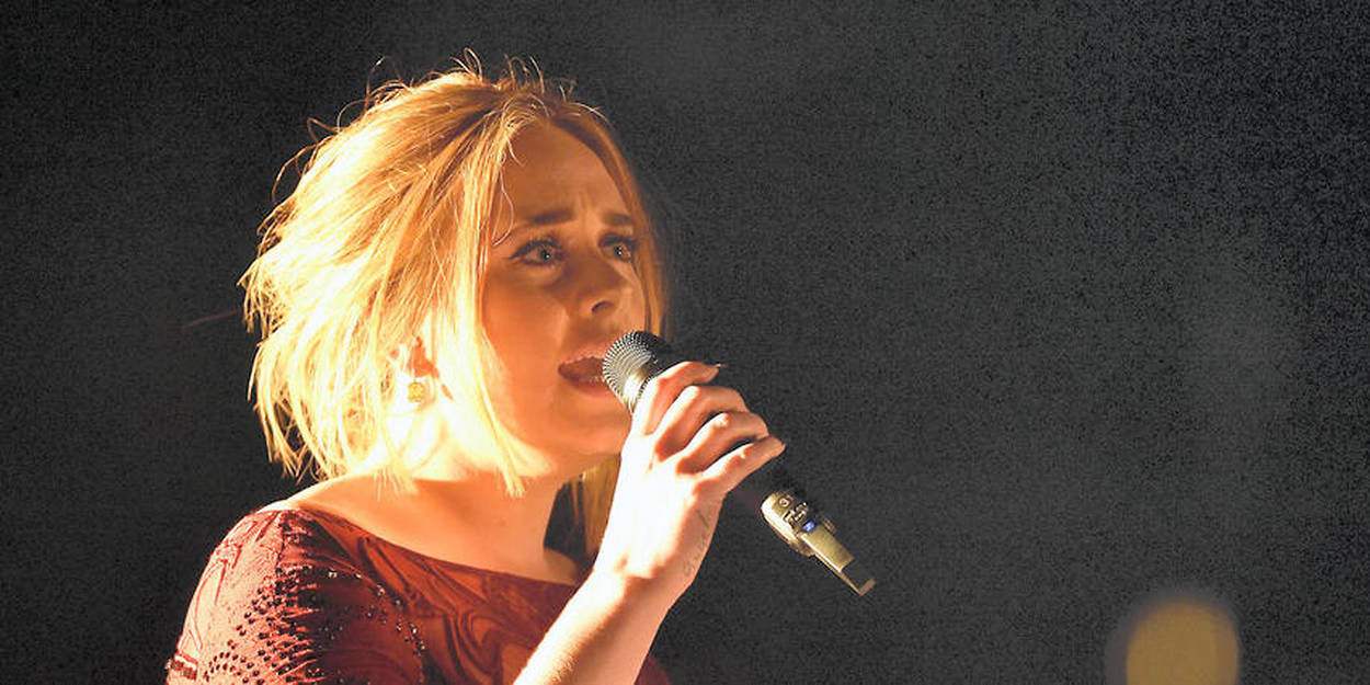 Adele utilise la langue des signes pour reposer sa voix