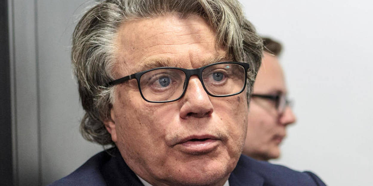 FN : selon Collard, Le Pen est prête à abandonner la sortie de l'euro FN : selon Collard, Le Pen est prête à abandonner la sortie de l'euro