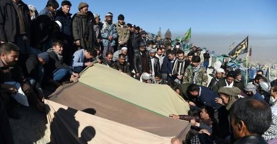 Des funérailles pour clore 2017, année sanglante en Afghanistan