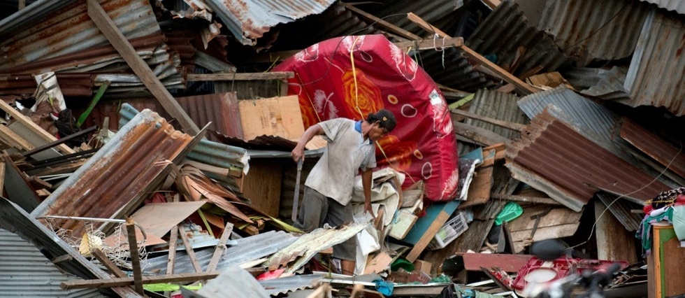 Des centaines de morts après un séisme et un tsunami en Indonésie - Le ... Des centaines de morts après un séisme et un tsunami en Indonésie - Le ...