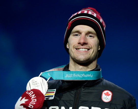Snowboard: le vice-champion olympique canadien Max Parrot souffre d'un ...