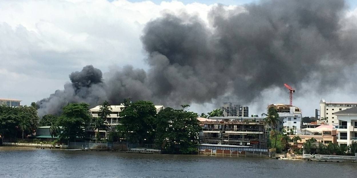 Nigeria: scènes de pillages à Lagos, allocution présidentielle attendue