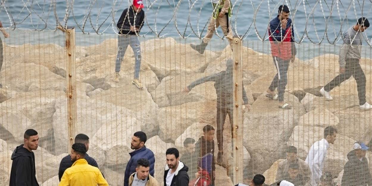 Ceuta Ou La Mort Des Milliers De Marocains Prêts à Tout Pour Rallier