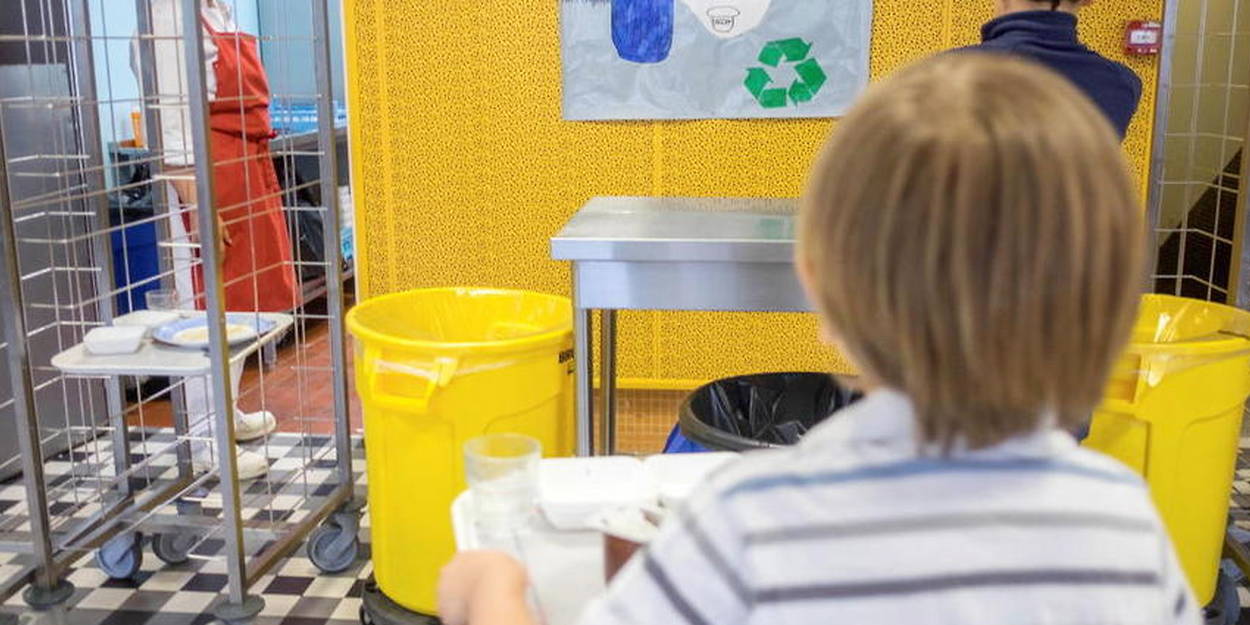 Enfant Exclu De La Cantine En Gironde La Défenseure Des Droits Intervient