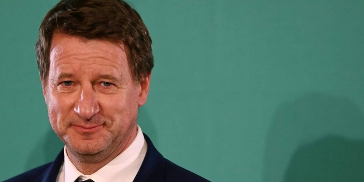 Jadot va poursuivre la politique, assure son entourage