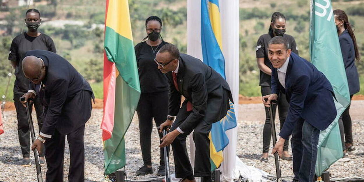 Rwanda : BioNTech inaugure la première usine de vaccins à ARN messager ...
