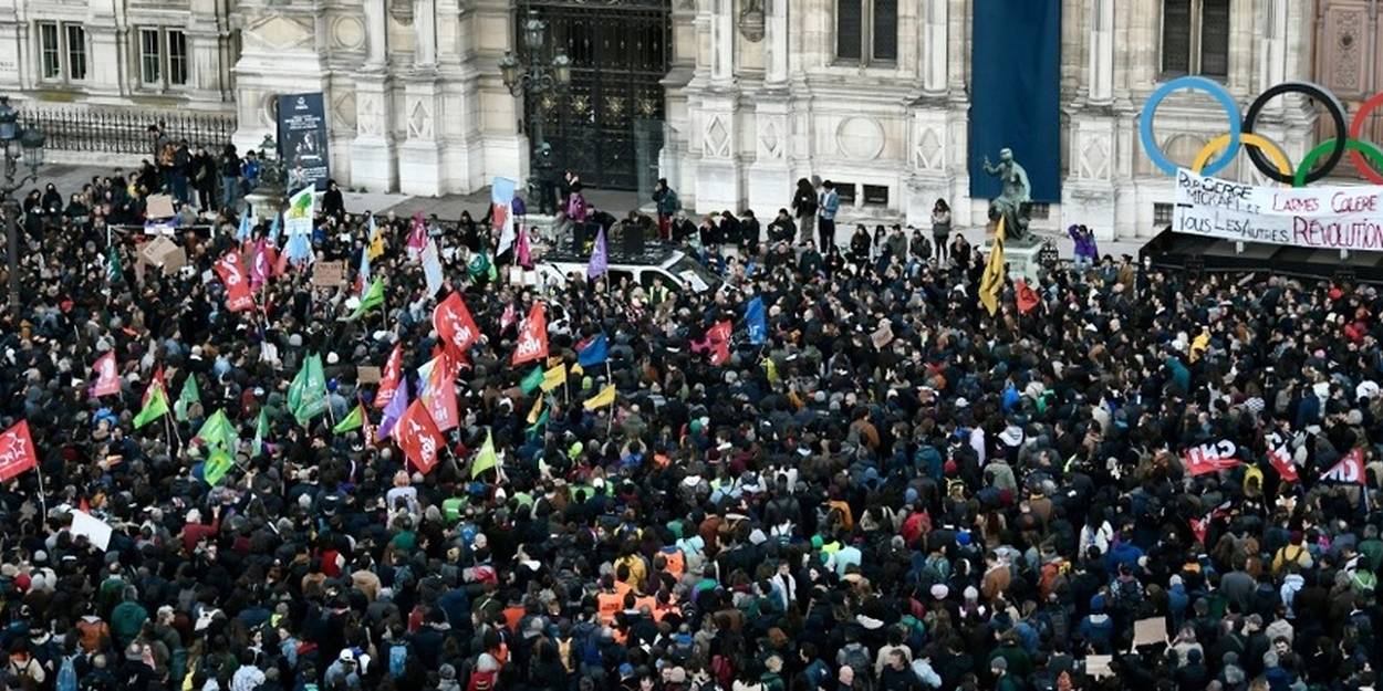 "Sainte-Soline, on n'oublie pas": des milliers de personnes manifestent dans plusieurs villes de ...