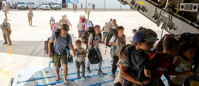 Soudan : plusieurs pays, dont la France, évacuent leurs ressortissants