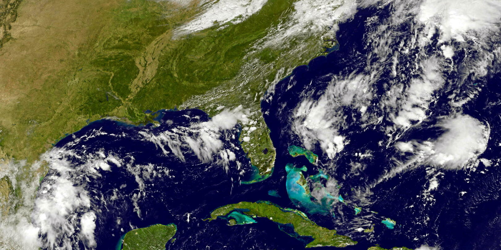 Vigilance rouge : la Martinique se prépare à l’arrivée de la tempête Bret