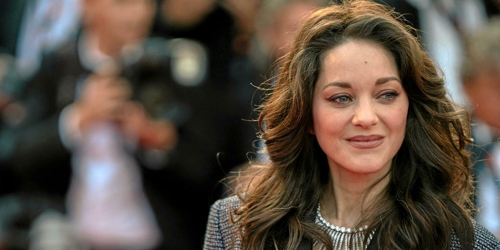 « La liberté est en danger » : Marion Cotillard fustige la dissolution ...