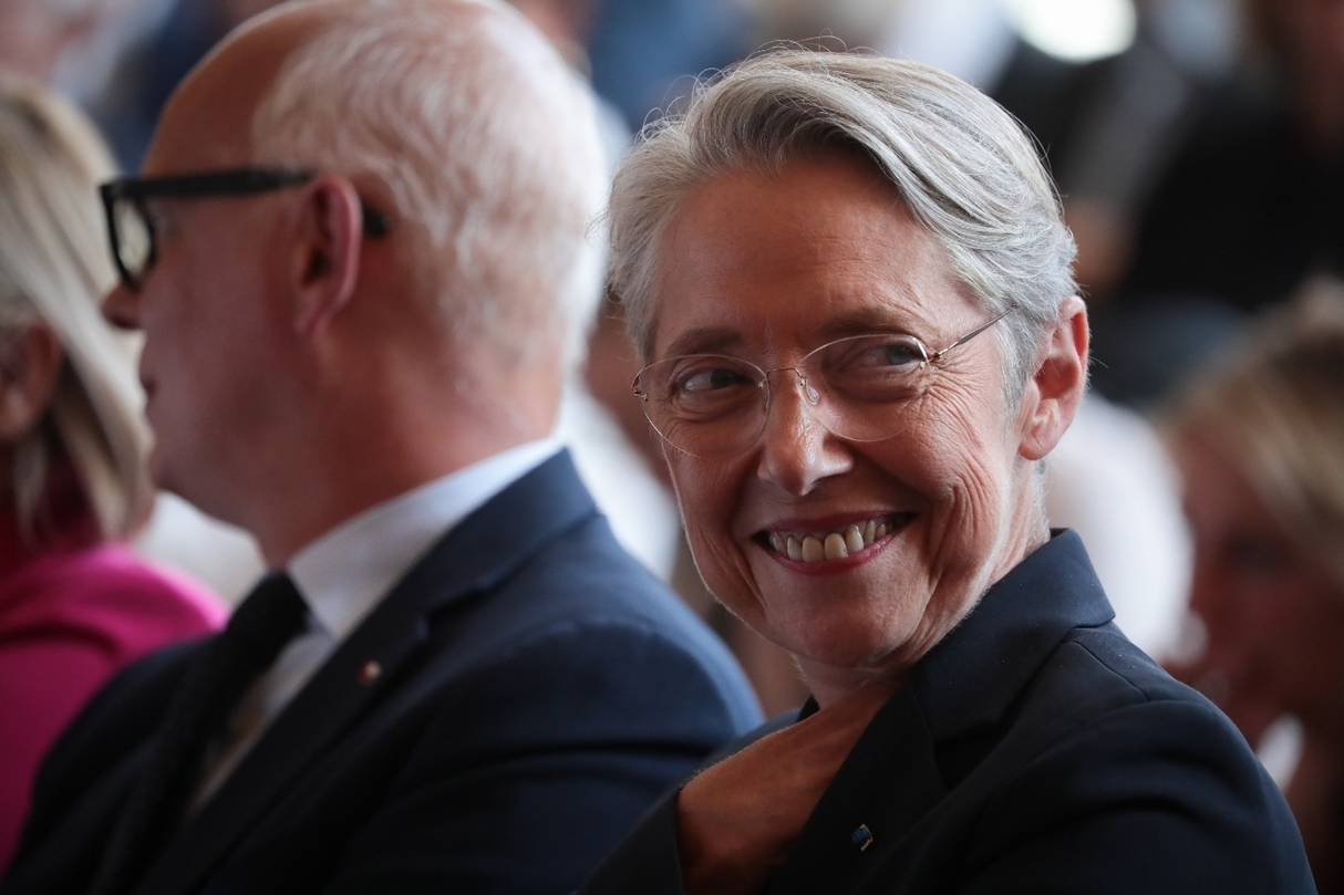 Elisabeth Borne cajole les ténors de sa majorité