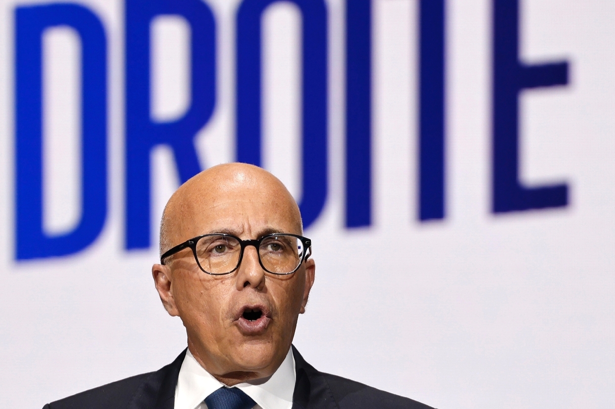 Ciotti veut expérimenter le port de l'uniforme dans les collèges des ... Ciotti veut expérimenter le port de l'uniforme dans les collèges des ...