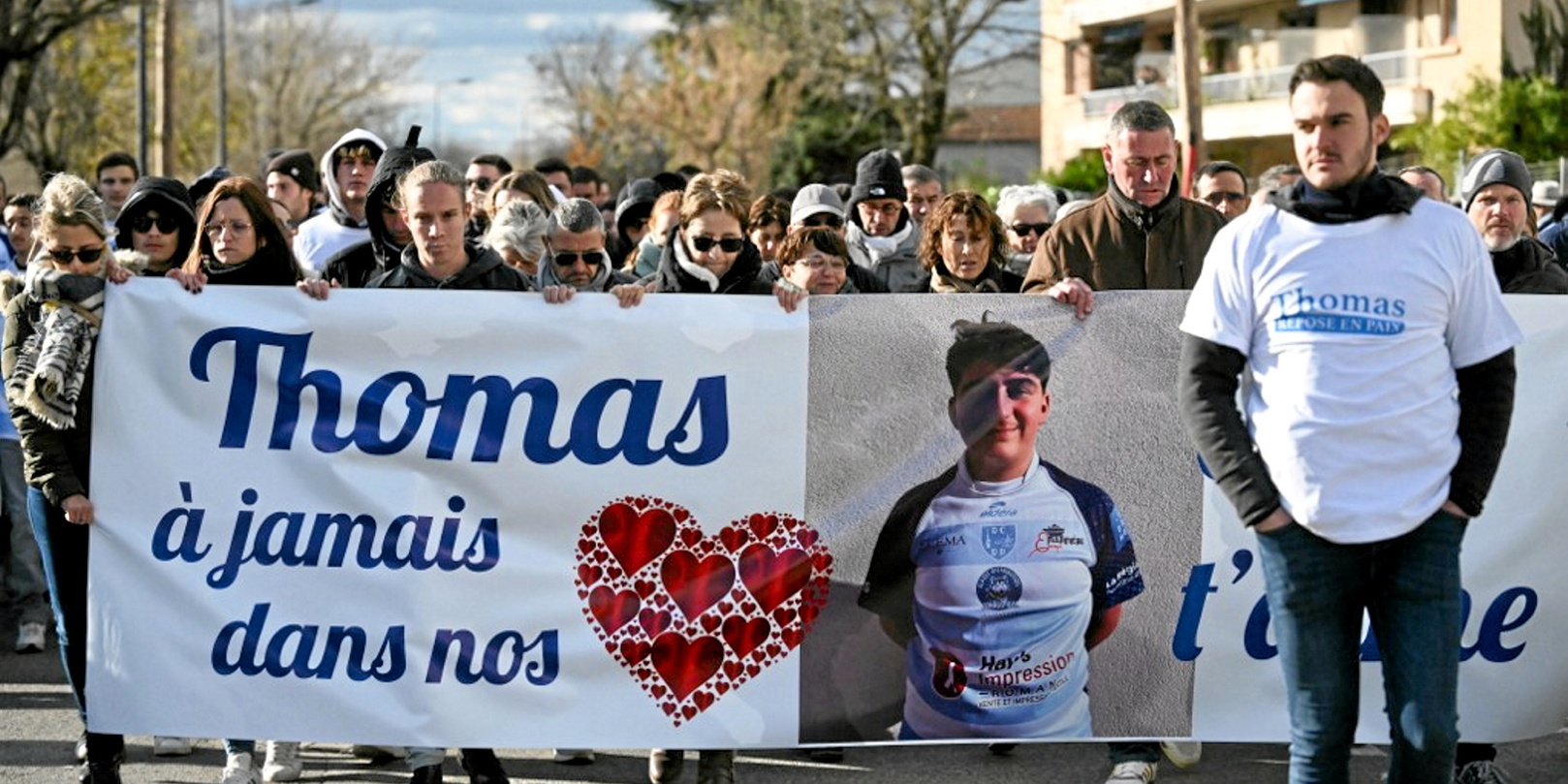 « Thomas, on t’aime » : à Crépol, une grande marche blanche en hommage ...