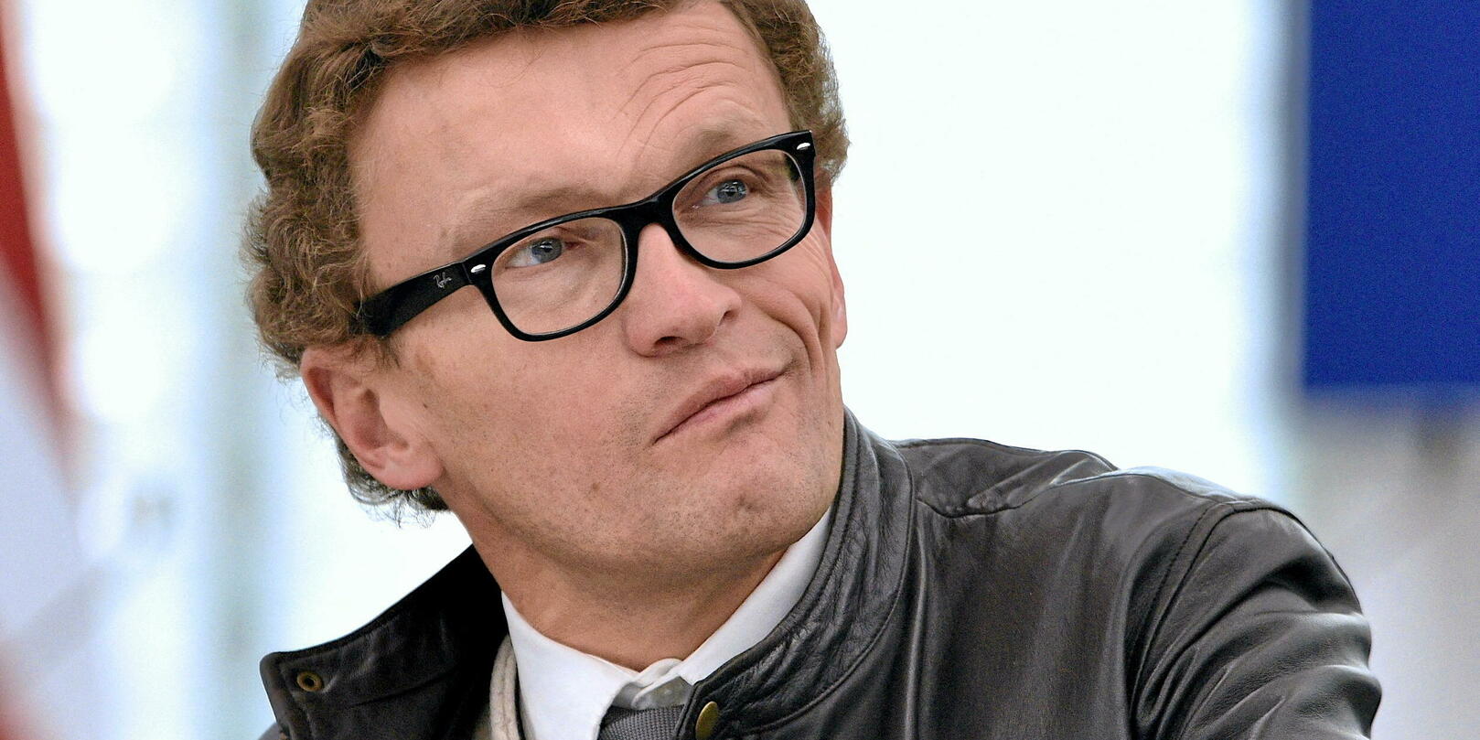 Sylvain Tesson sera-t-il « annulé » par la police des poètes