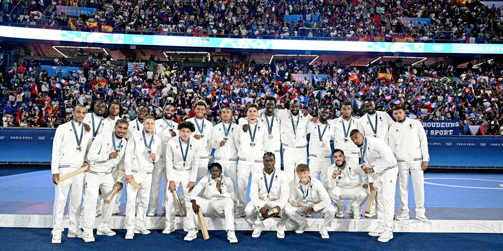 JO 2024 : l’équipe de France masculine de foot olympique remporte l'argent