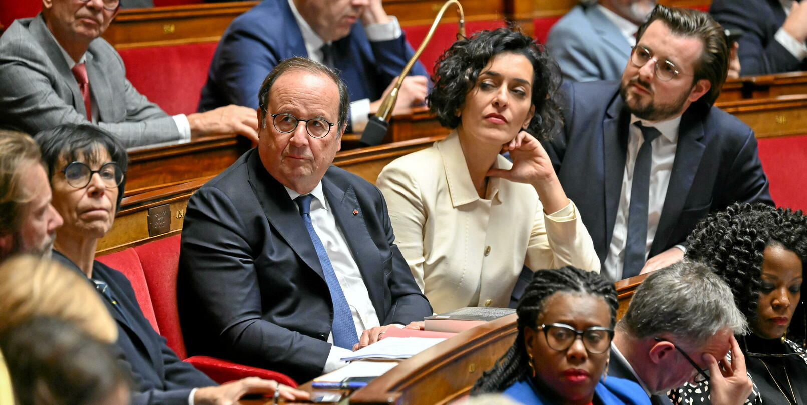 « Les emmerdes commencent » : le PS dans la nasse de la motion de censure