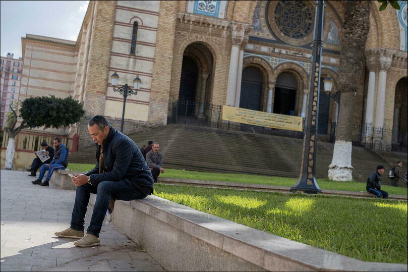 Avec Kamel Daoud dans la cathédrale d'Oran, devenue bibliothèque