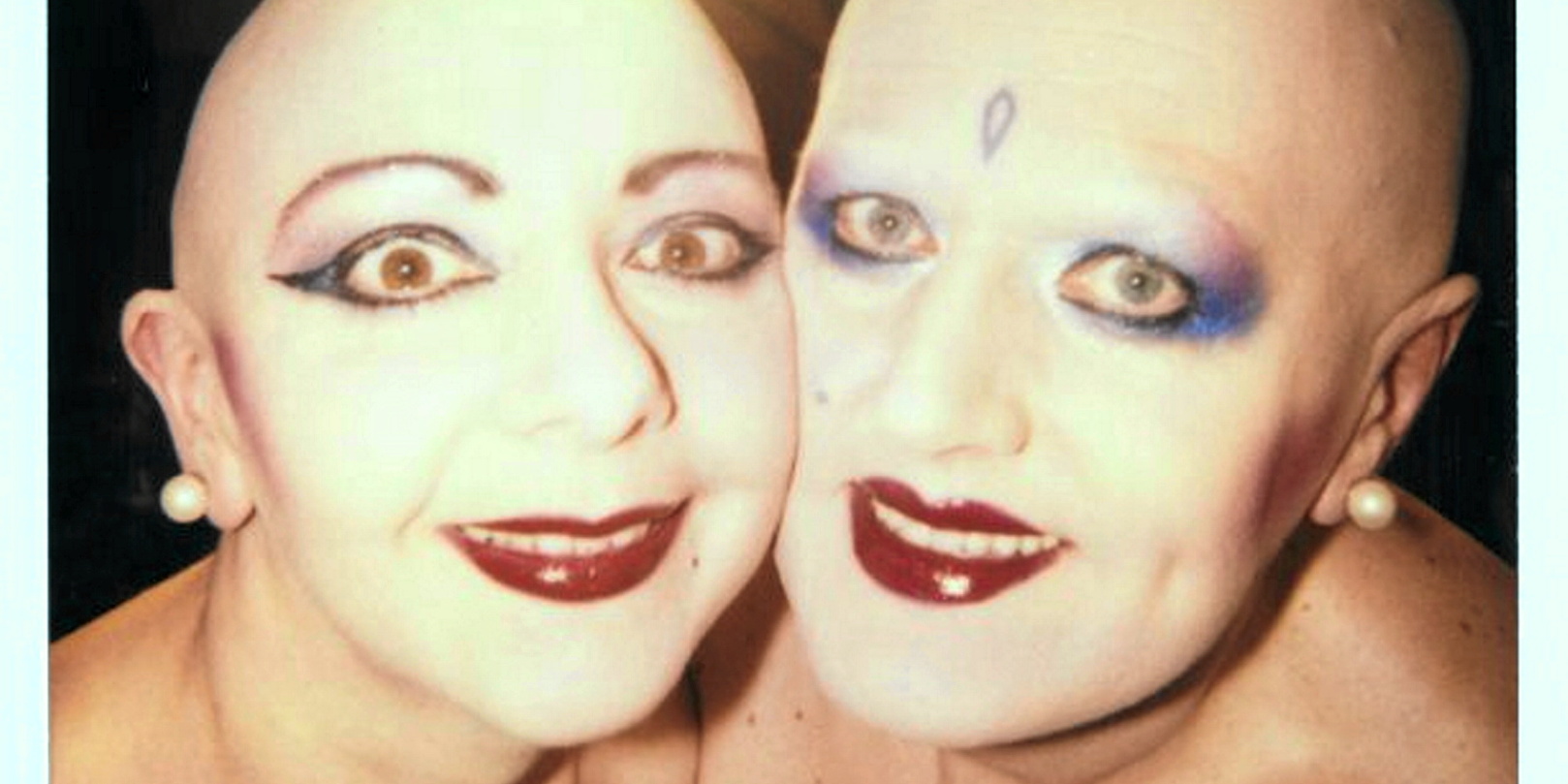 Mort de l’artiste et performeuse allemande Eva, du duo Eva & Adele